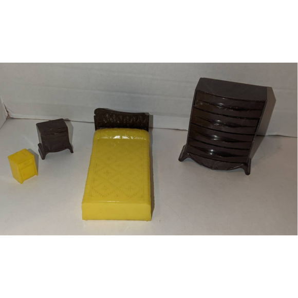 Plasco | Toys | Vintage Plasco Miniature Dollhouse Bedroom Furniture ...